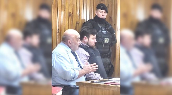 Le advirtieron a De la Riva que no le falte el respeto al Tribunal ...