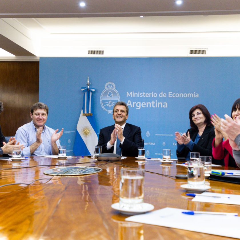 Se Firmó El Decreto Que Incluye A Textiles En El Subrégimen De