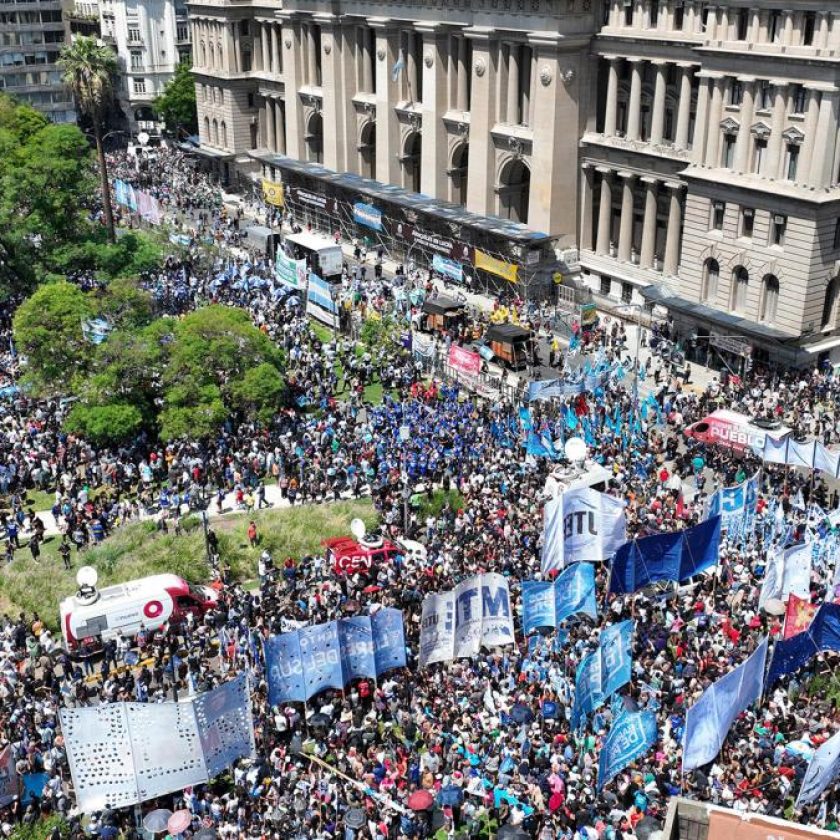 La Cgt Convocó A Un Paro Nacional Para El 24 De Enero Diario Prensa