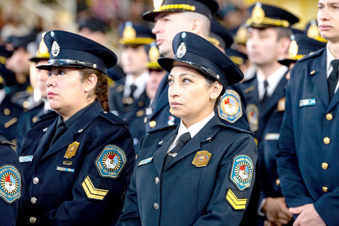 No hay mujeres entre los nuevos jefes de comisarías en Tierra del Fuego ...
